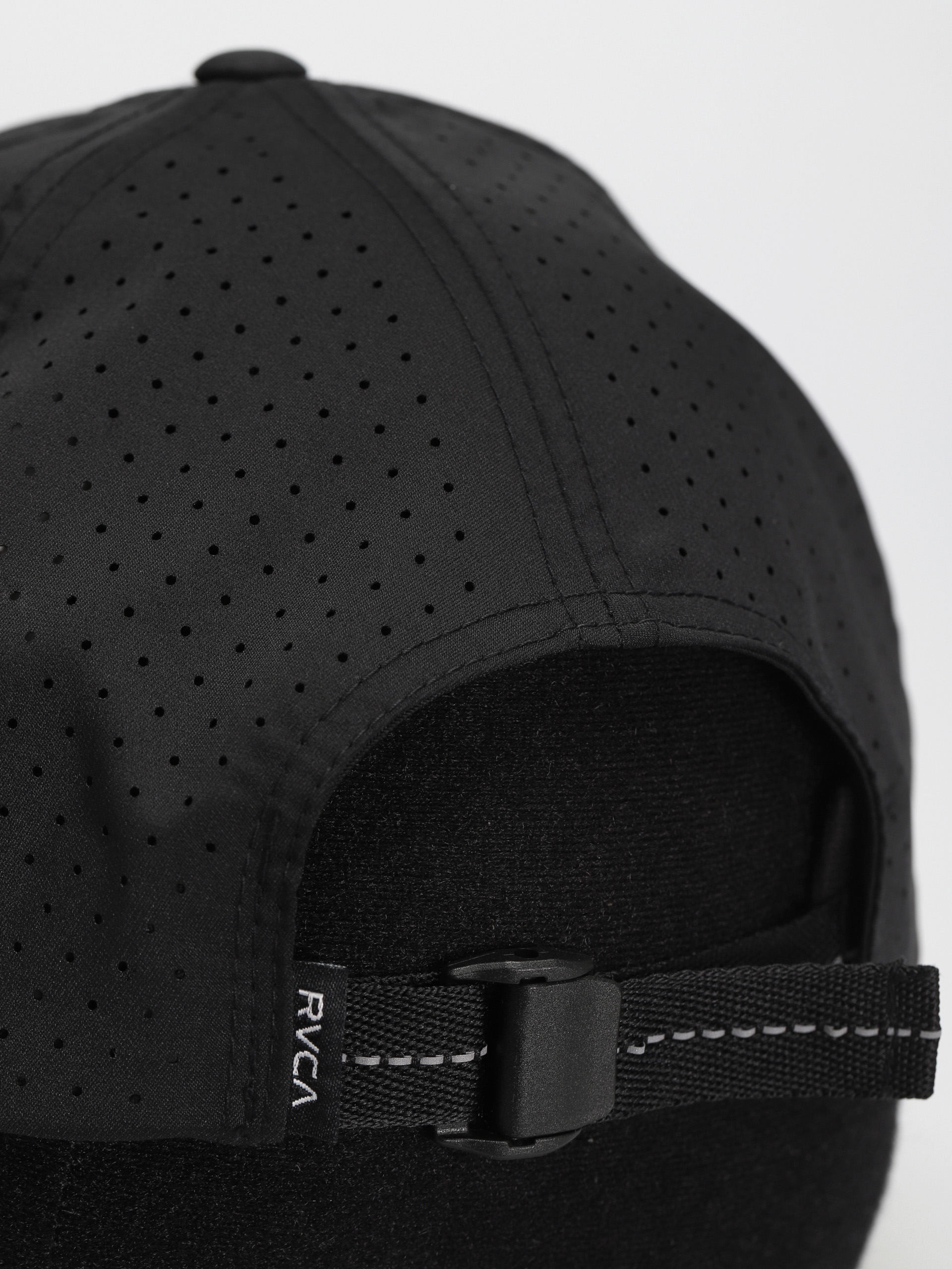 Kšiltovka RVCA Vent Cap II (black)