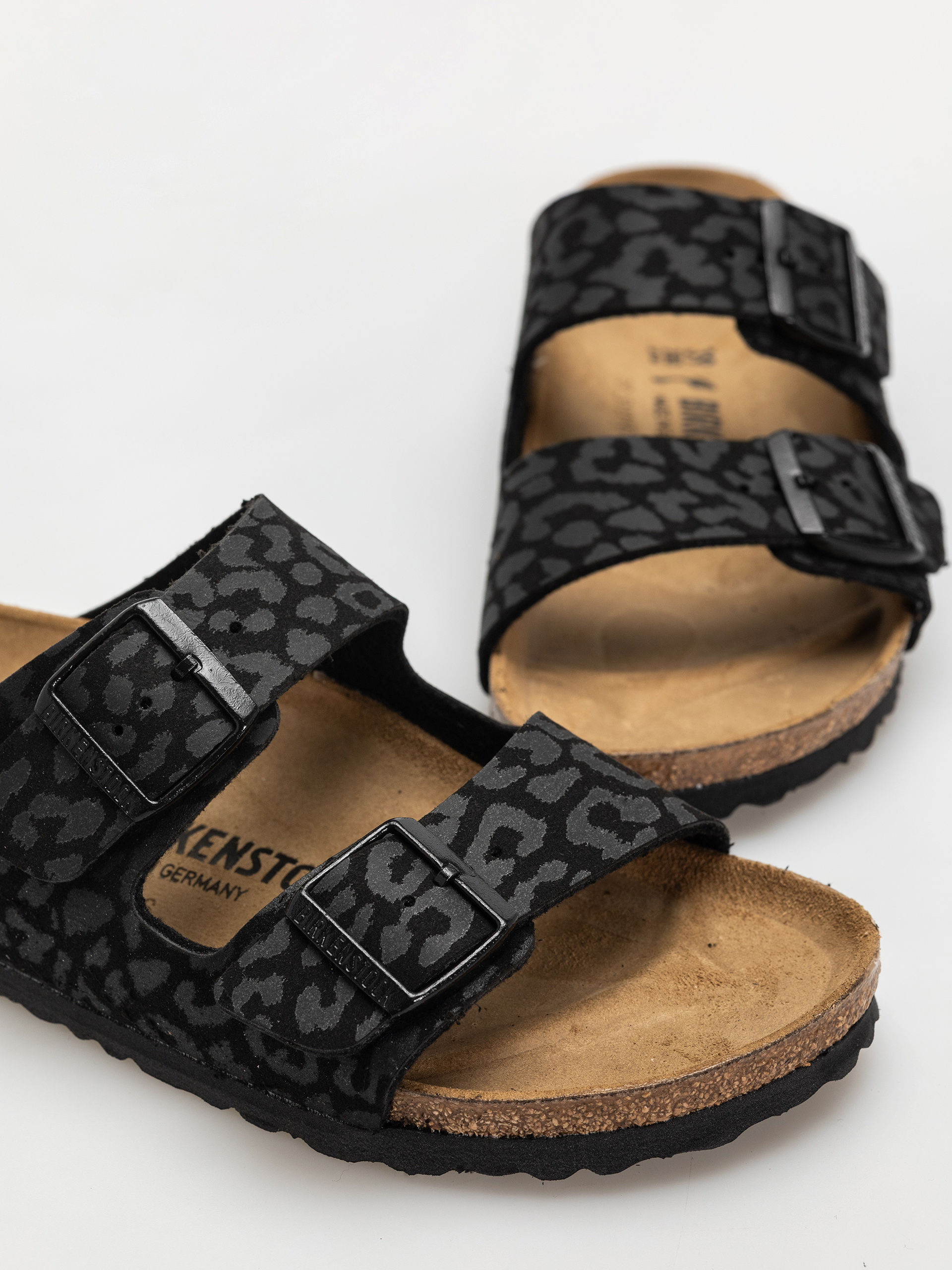 Plážovky Birkenstock Arizona Synthetics Narrow Wmn (leo black)