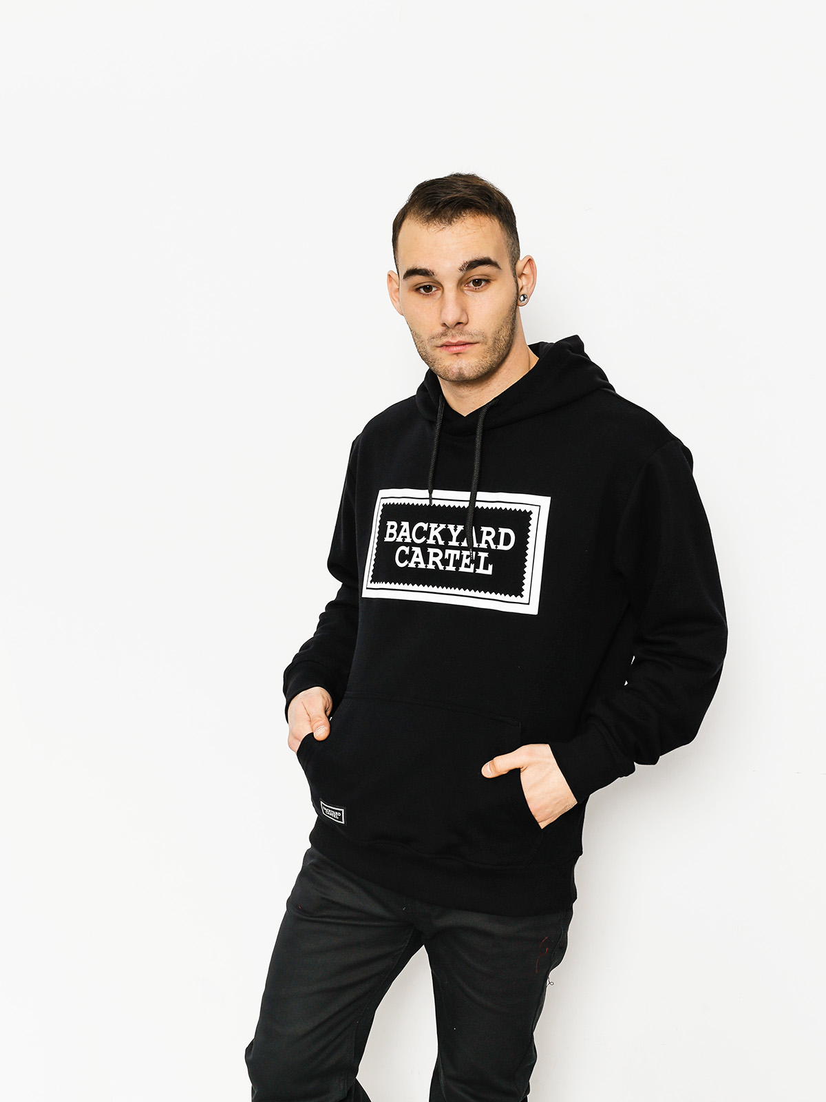 Mikina s kapucí Backyard Cartel Label Logo HD - černá (black)